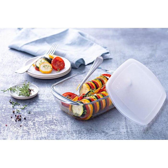 Pyrex Daily Rectangular Dish with Plastic Lid